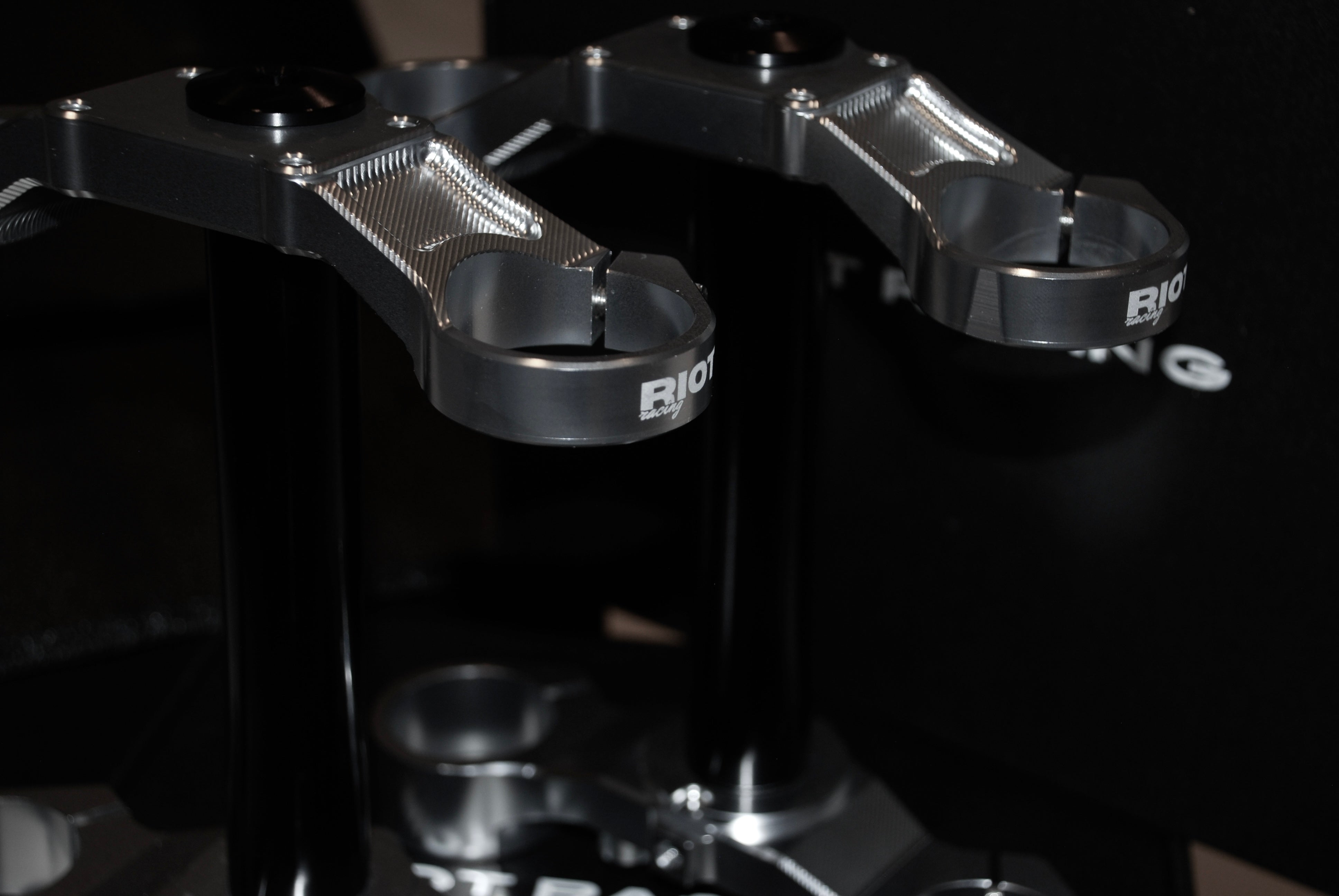 Riot Drop Crown (STOCK SURRON LBX FORKS) – Emoto Flux